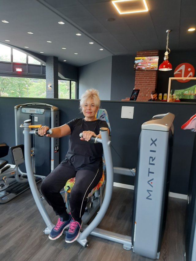 Elena , 56, Изерлон - "RusDate.de"